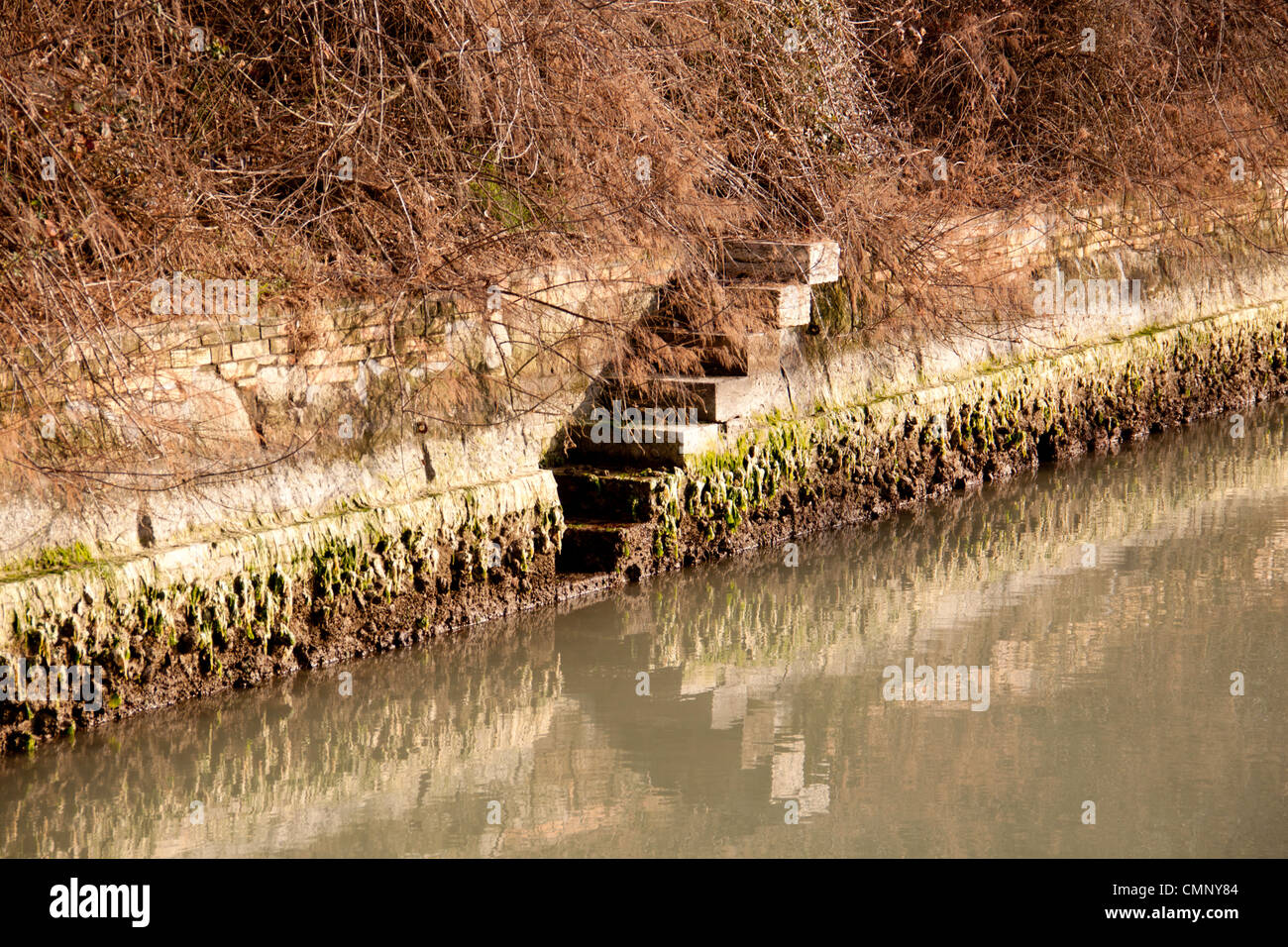 Canal steps hi-res stock photography and images - Alamy