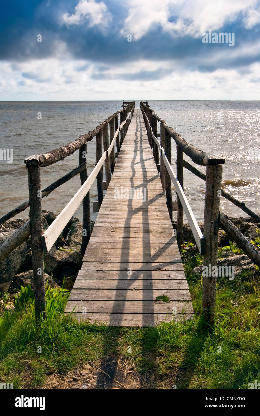 Pier on lake winnipeg hi-res stock photography and images - Alamy