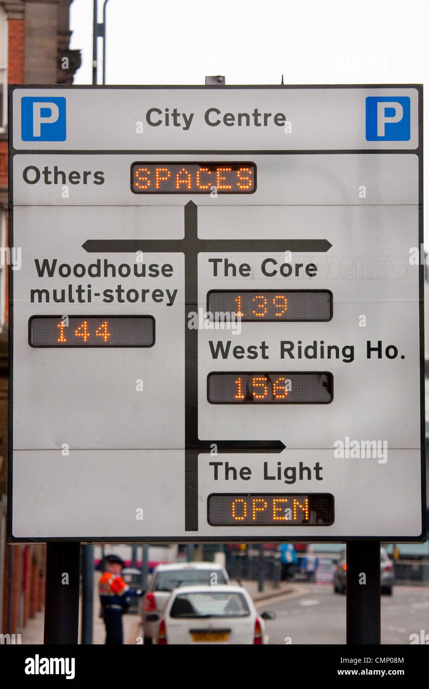 Car park spaces available sign hi-res stock photography and images - Alamy