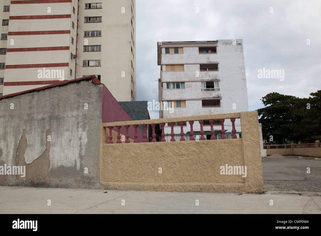 Urban landscape Havana Cuba Stock Photo - Alamy