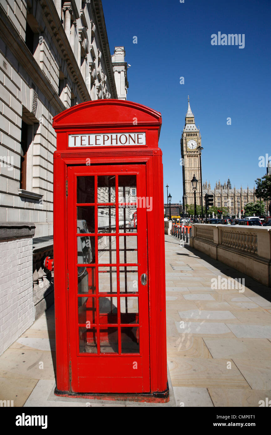 Big Ben and Red Phone Booth in Parliament Square in London Stock Photo ...