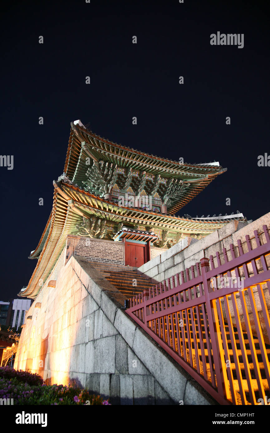 Dongdaemun Gate. Seoul, Capital of South Korea, has 8 gates of the ...
