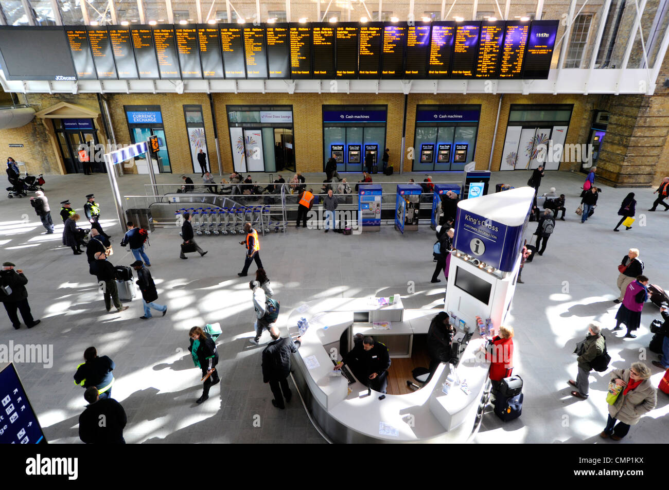 Kings Cross Station Departure Board Stock Photos & Kings Cross Station ...