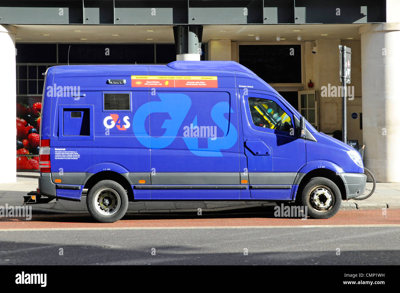 Group 4 securicor g4s hi-res stock photography and images - Alamy