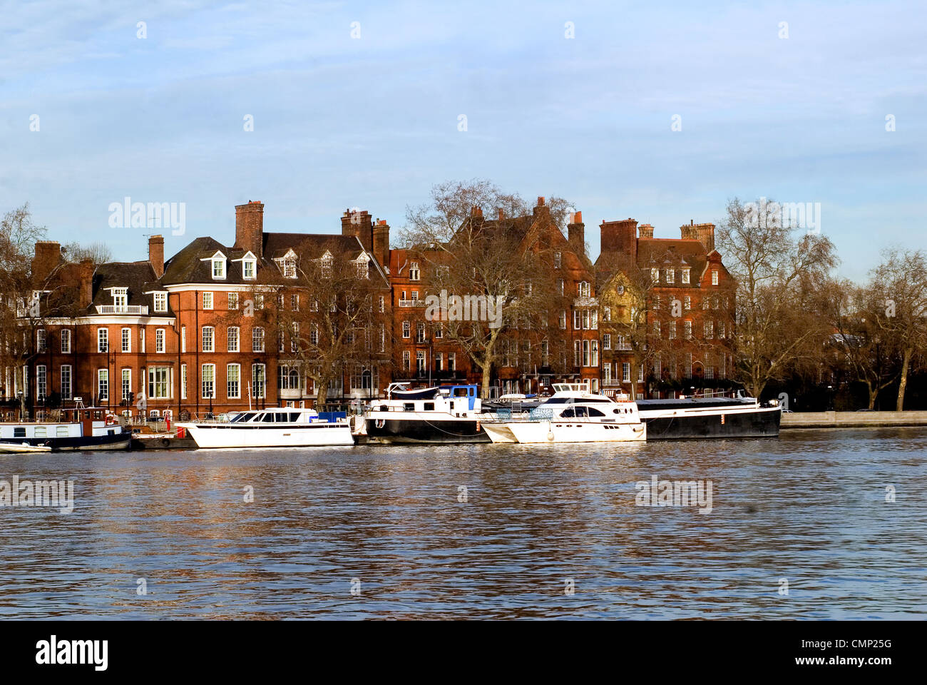 Chelsea, North bank Stock Photo - Alamy
