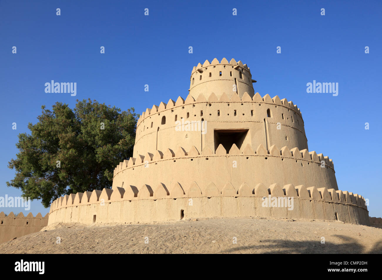 Al Jahili fort in Al Ain, Emirate of Abu Dhabi Stock Photo - Alamy