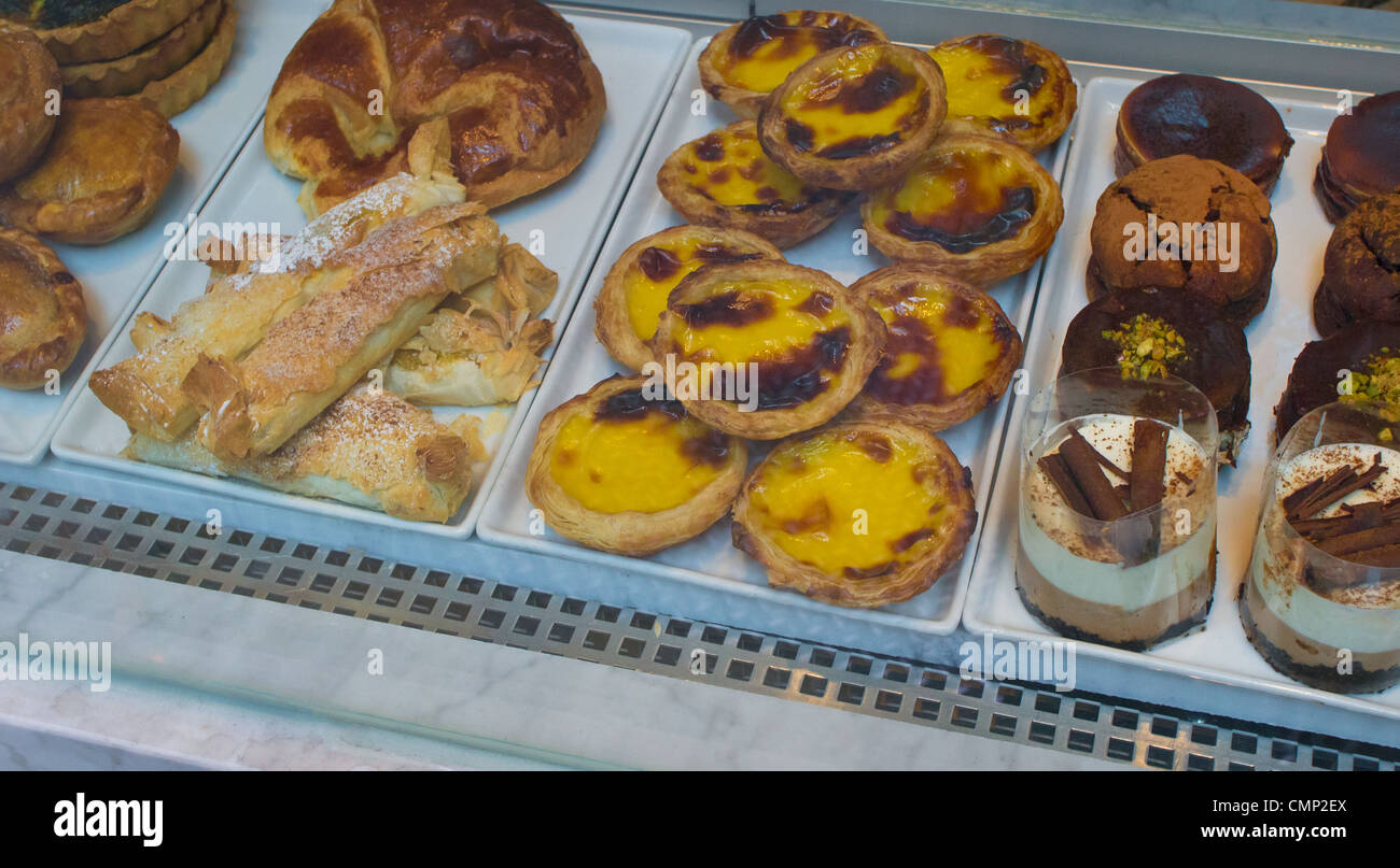 Bakery window display hi-res stock photography and images - Alamy