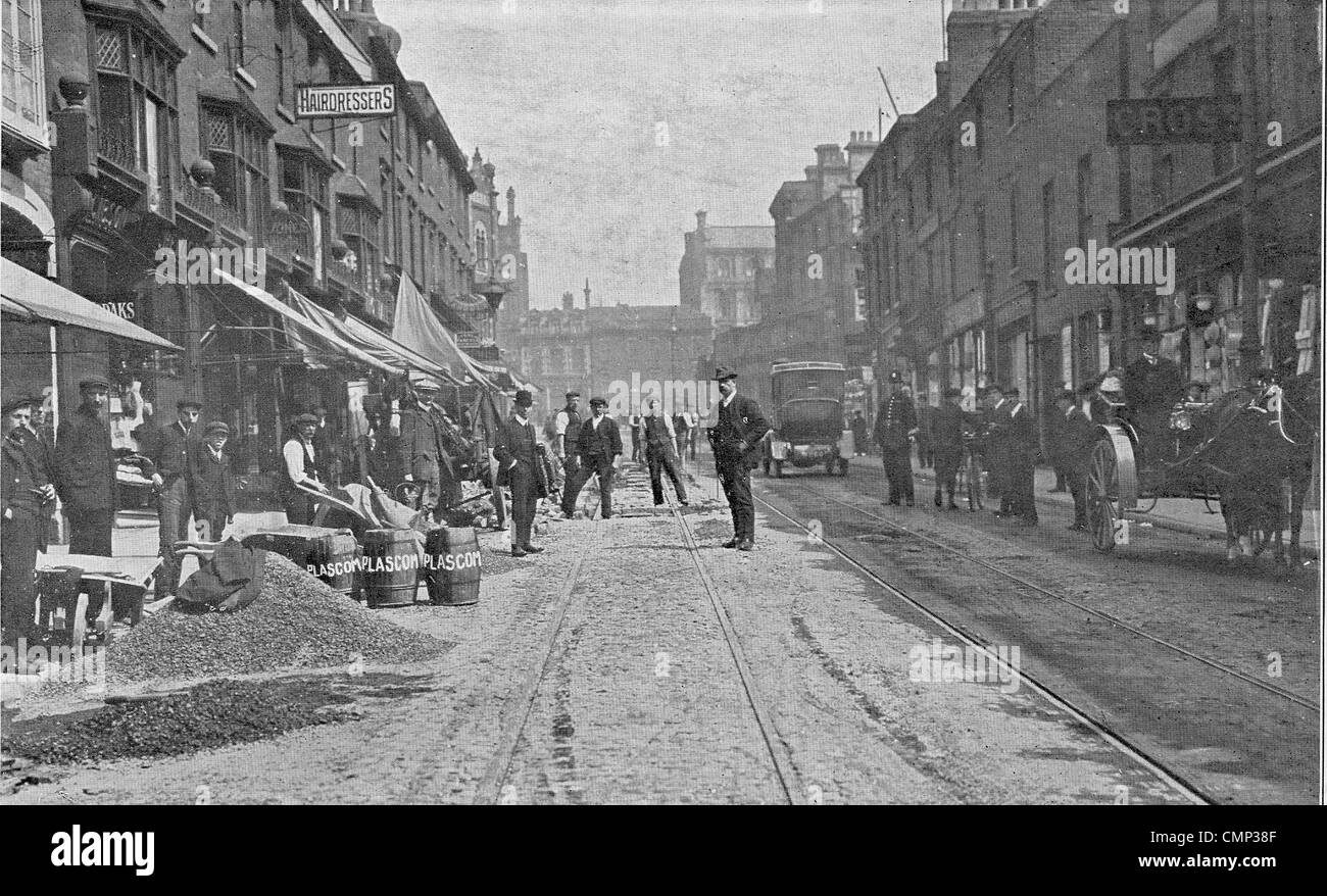 Edwardian street scenes photographs hi-res stock photography and images ...