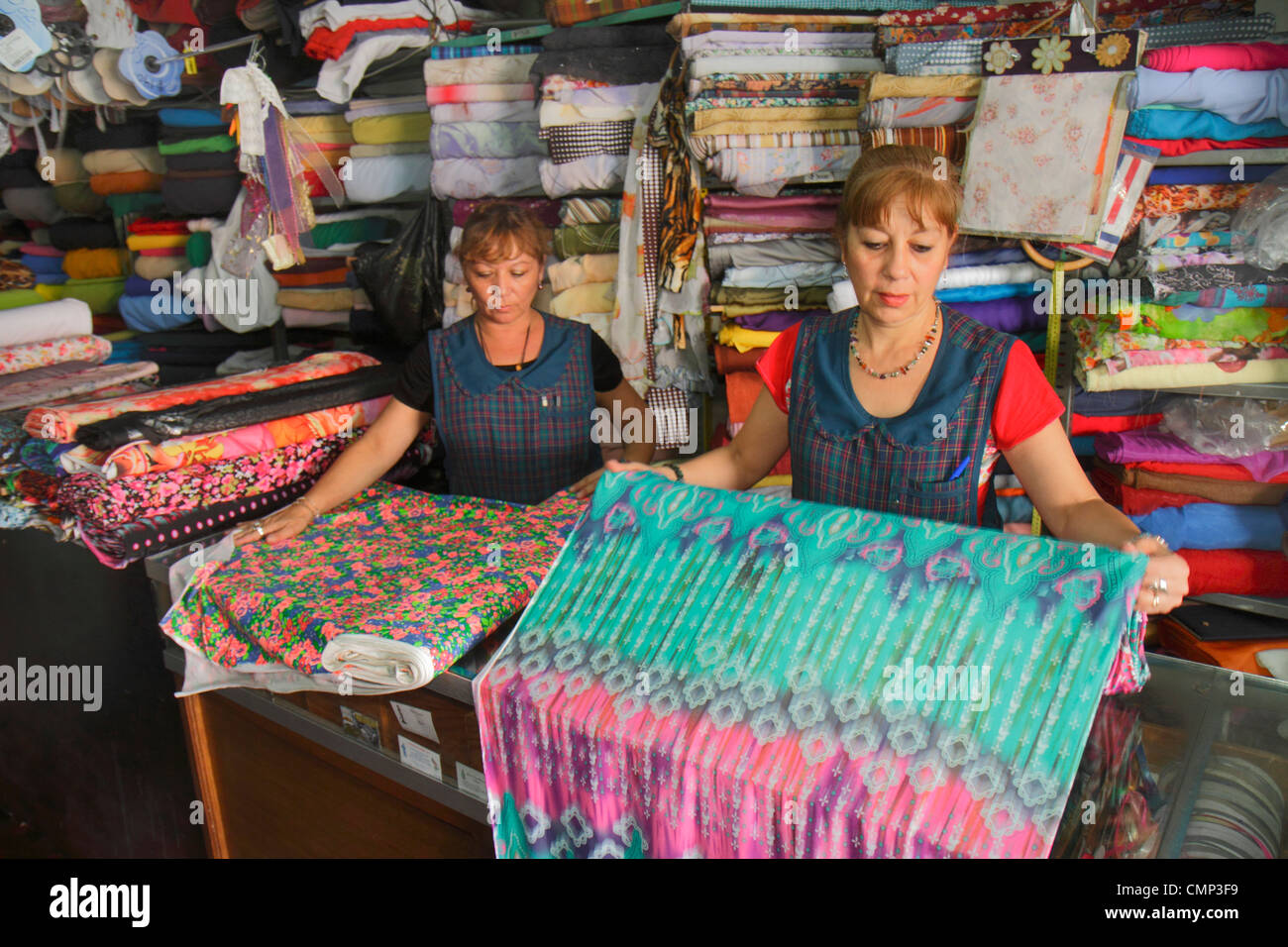 Printed fabrics hi-res stock photography and images - Alamy