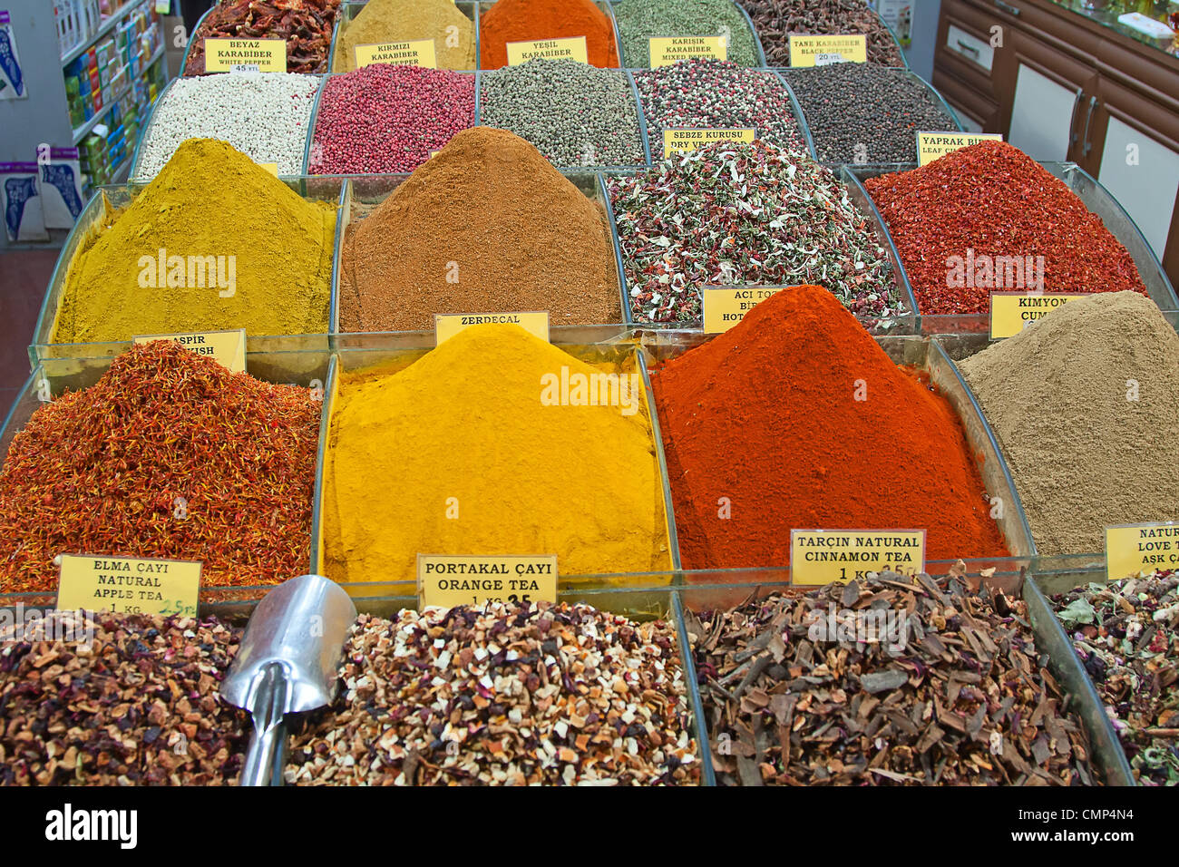 Turkey, Istanbul, Spice Bazaar, turkish spices for sale Stock Photo - Alamy