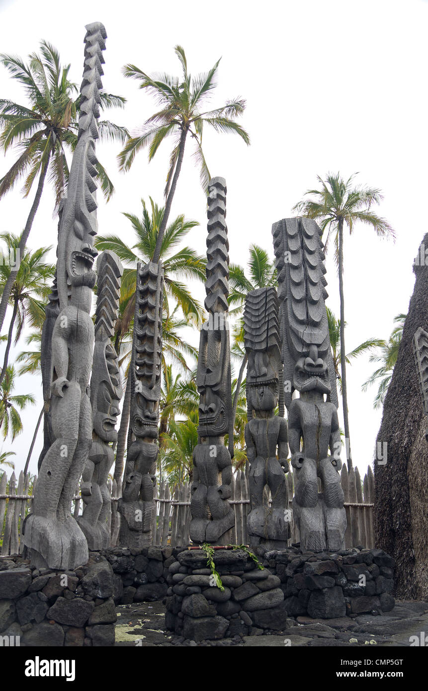 Tiki tikis hi-res stock photography and images - Alamy