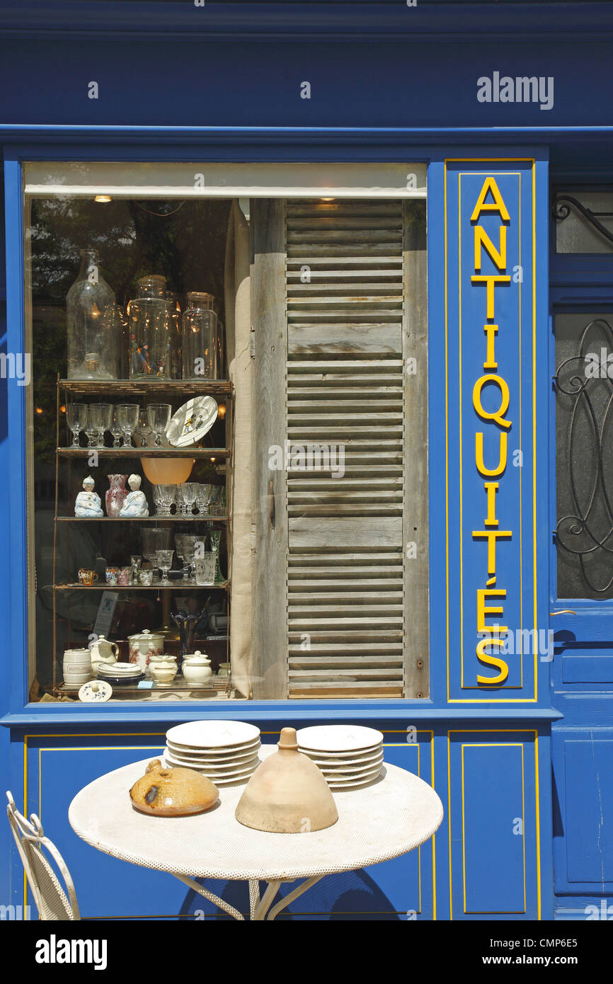 French antiques hi-res stock photography and images - Alamy
