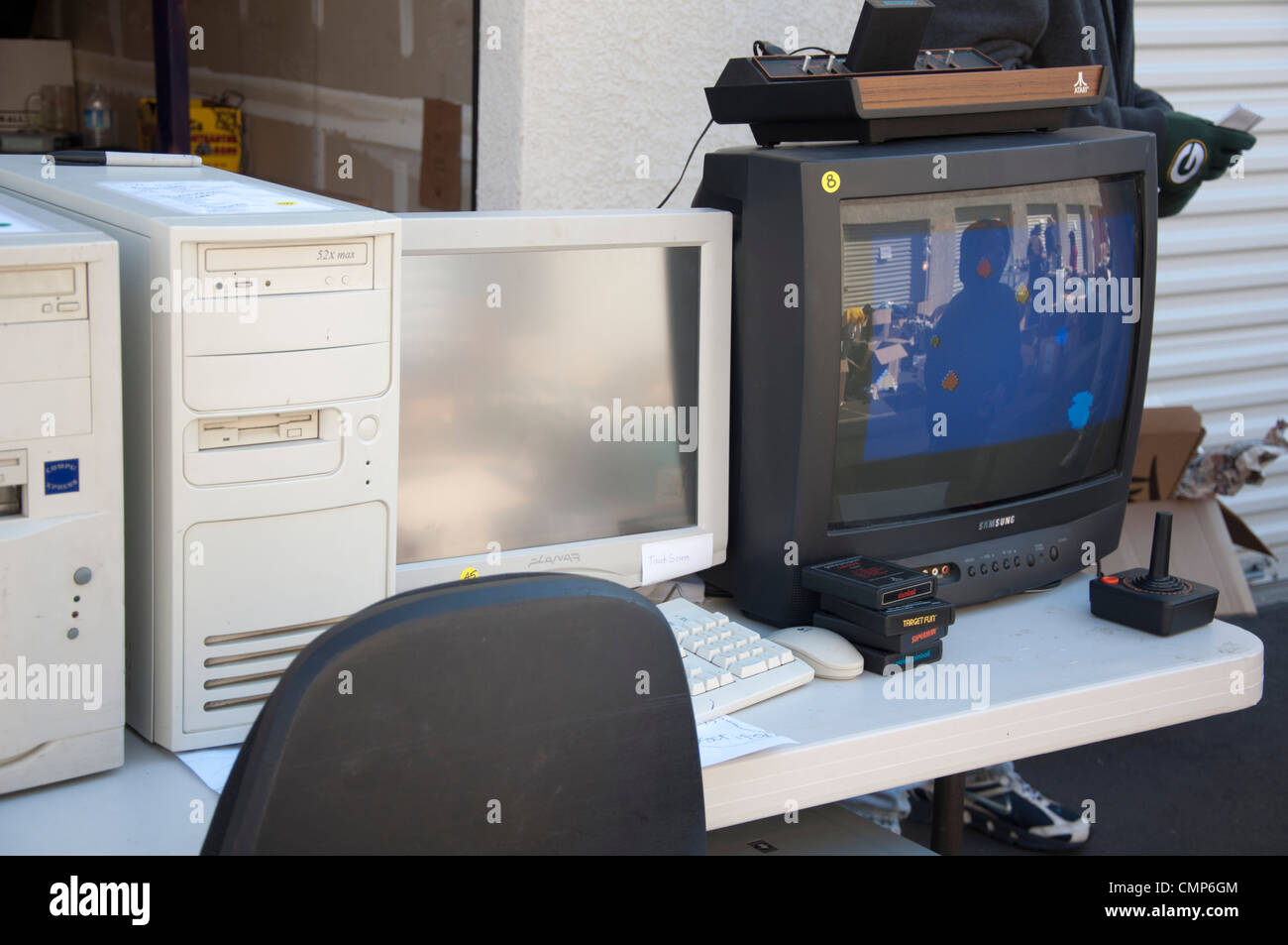 Old windows computer Stock Photo - Alamy