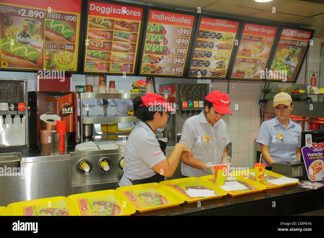 Santiago Chile,Bellavista,Pio Nono,Doggis,hot dogs,fast food,franchise ...