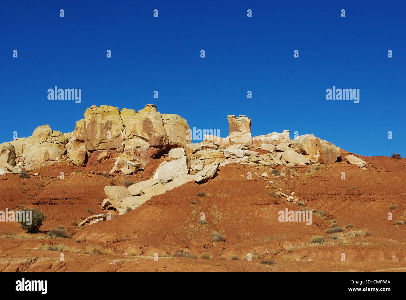 Red and white rocks under intense blue sky, Utah Stock Photo - Alamy