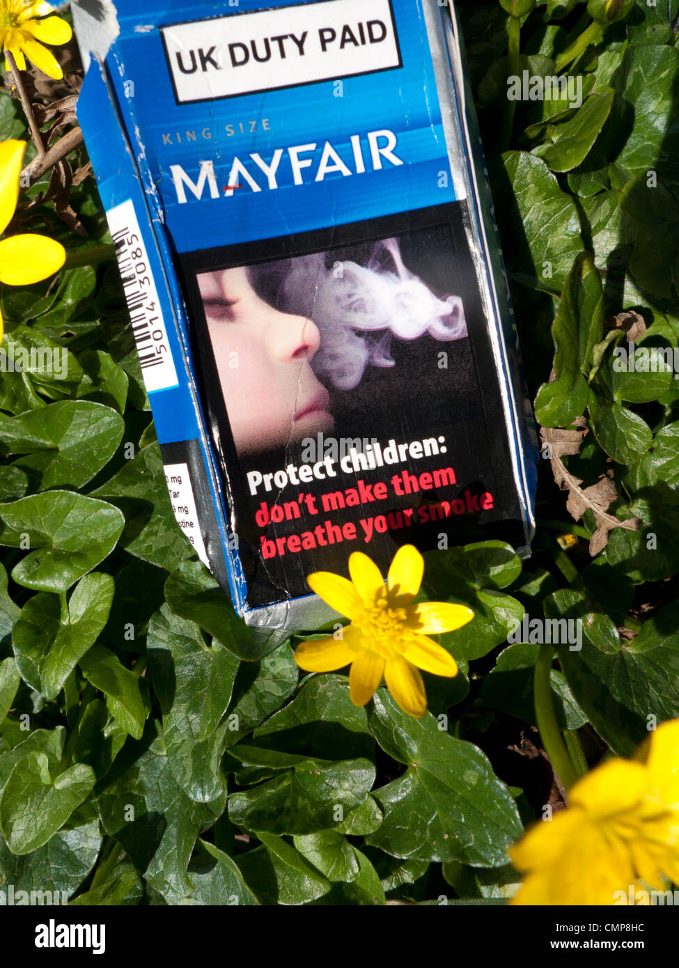 Packet of mayfair cigarettes hi-res stock photography and images - Alamy