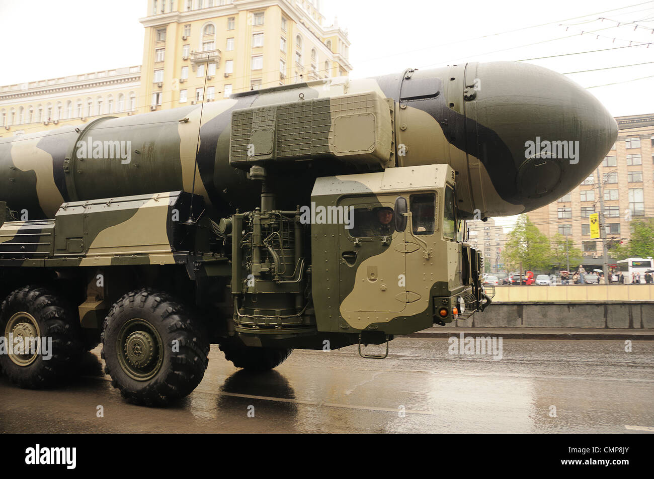 Russian weapons rehearsal military parade hi-res stock photography and ...
