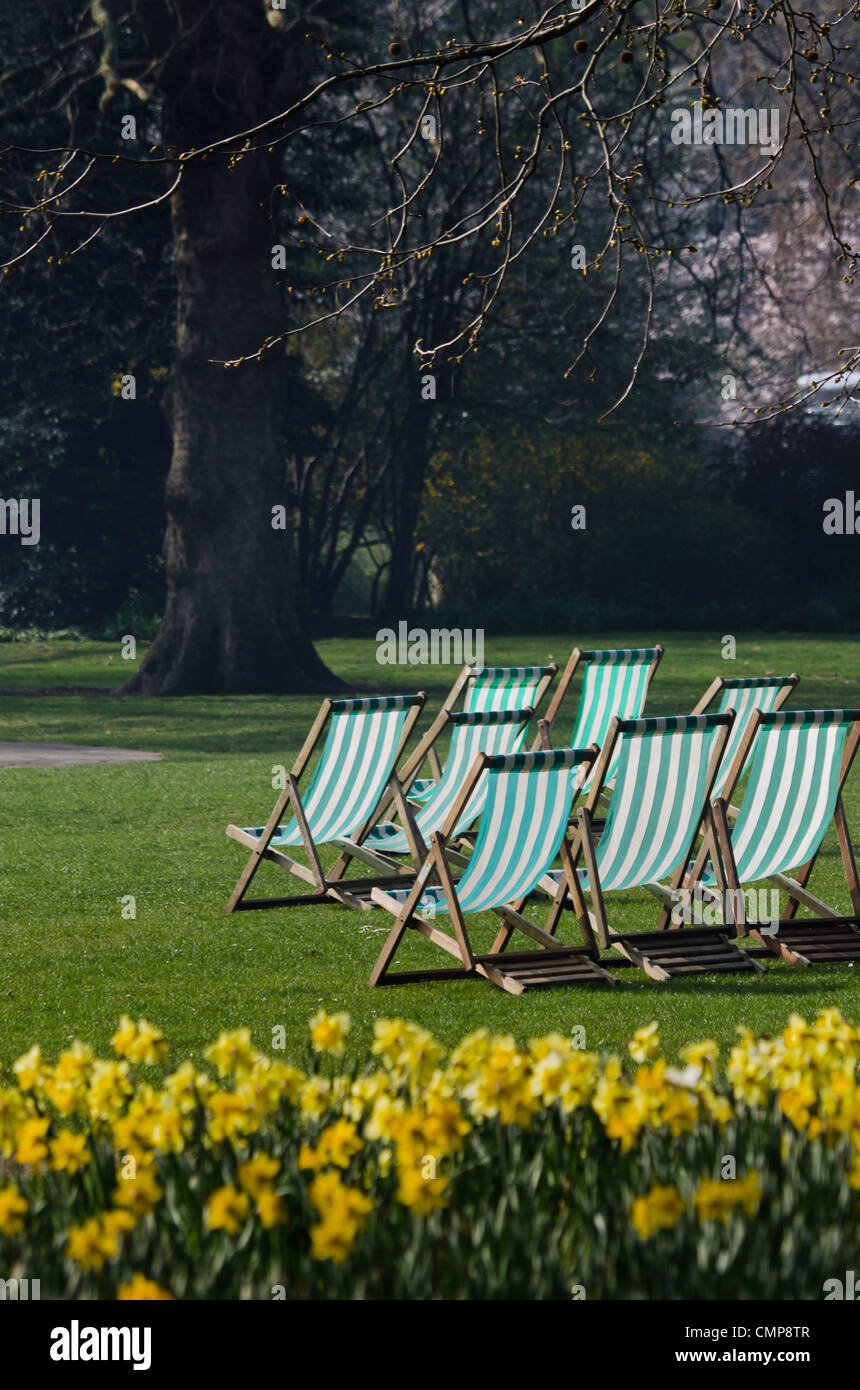 St james’s park spring hi-res stock photography and images - Alamy