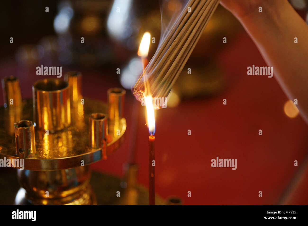 Joss sticks hi-res stock photography and images - Alamy