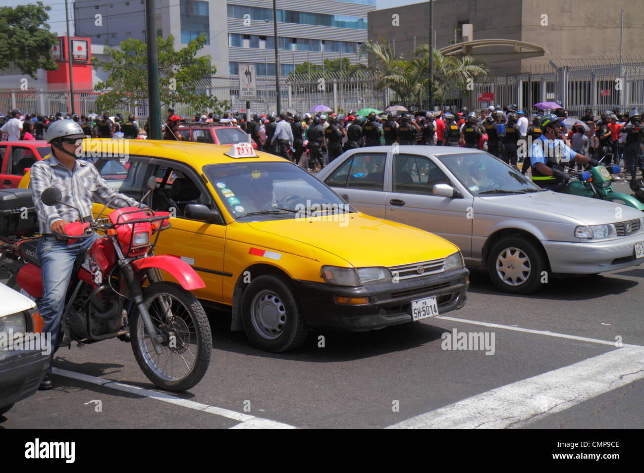 Lima Peru,San Isidro,Avenida Canaval y Moreyra,street scene,traffic ...
