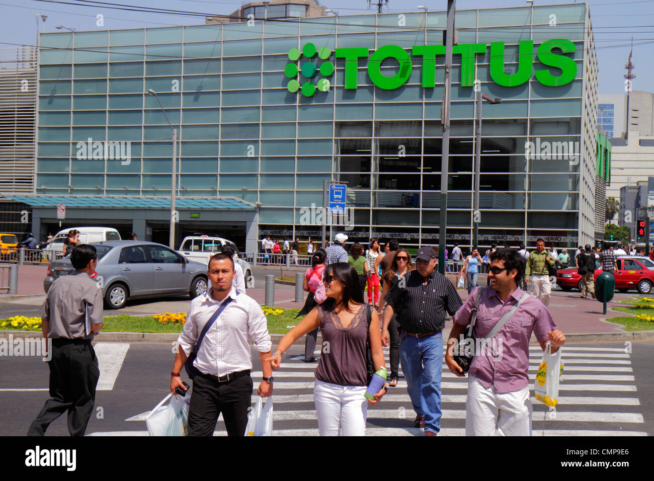 Tottus supermarket hi-res stock photography and images - Alamy