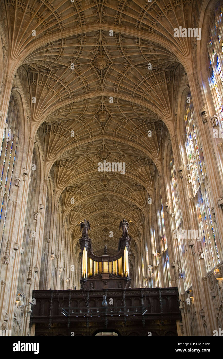 Vaulted roof hi-res stock photography and images - Alamy