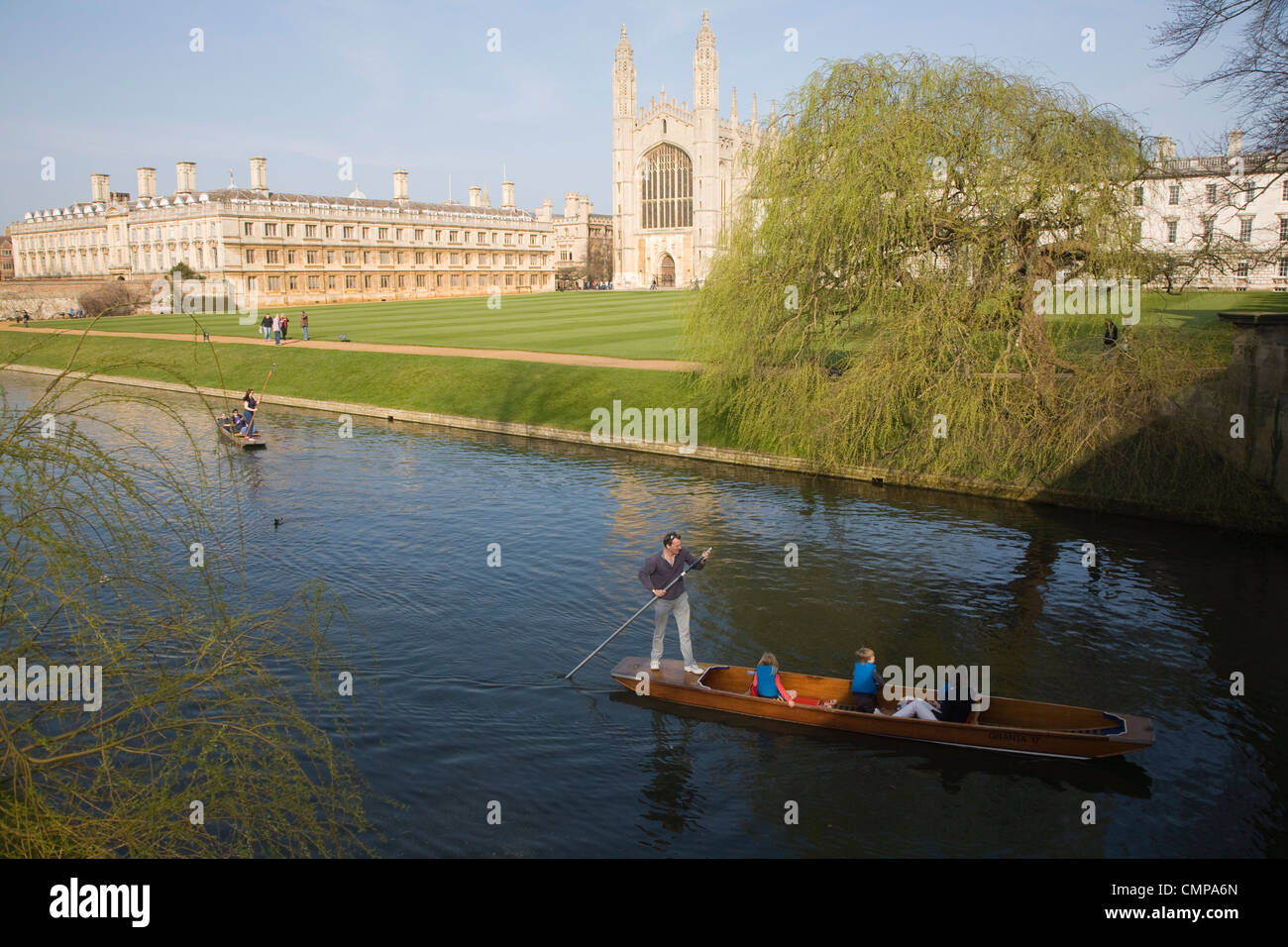 Punting on the River Cam, Cambridge, England Stock Photo - Alamy