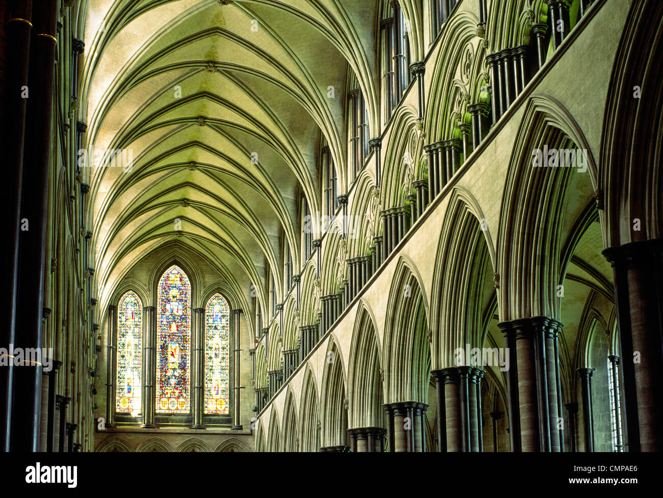Nave architecture hi-res stock photography and images - Alamy