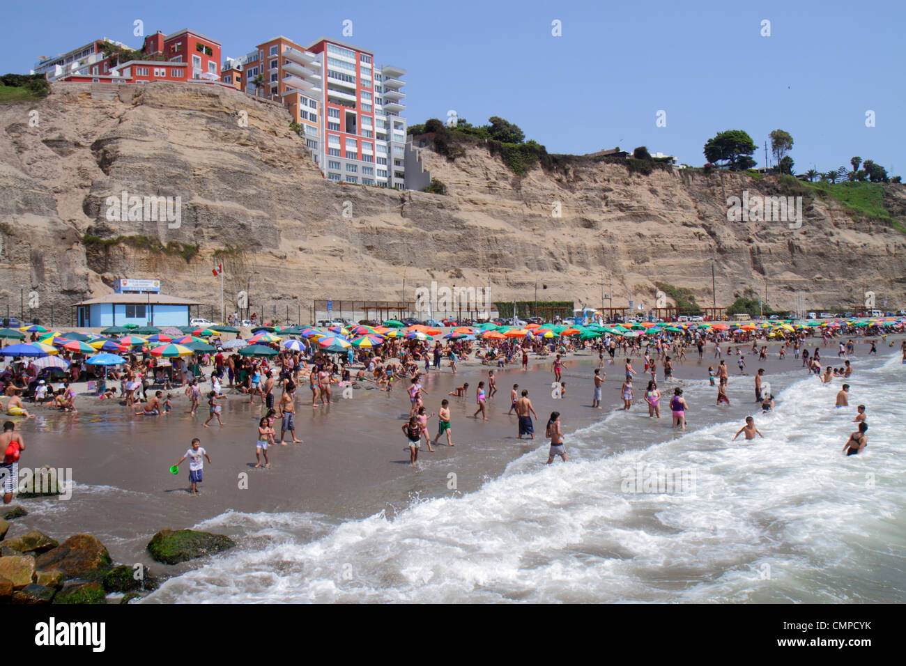 Lima peru crowded beach hi-res stock photography and images - Alamy