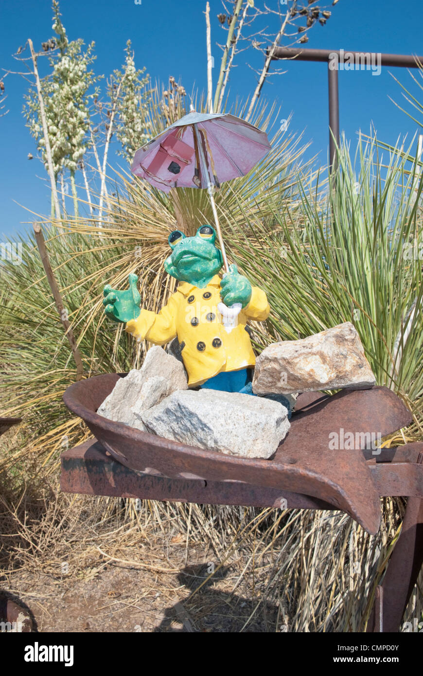 Interesting objects decorate a front yard in Carrizozo, New Mexico ...