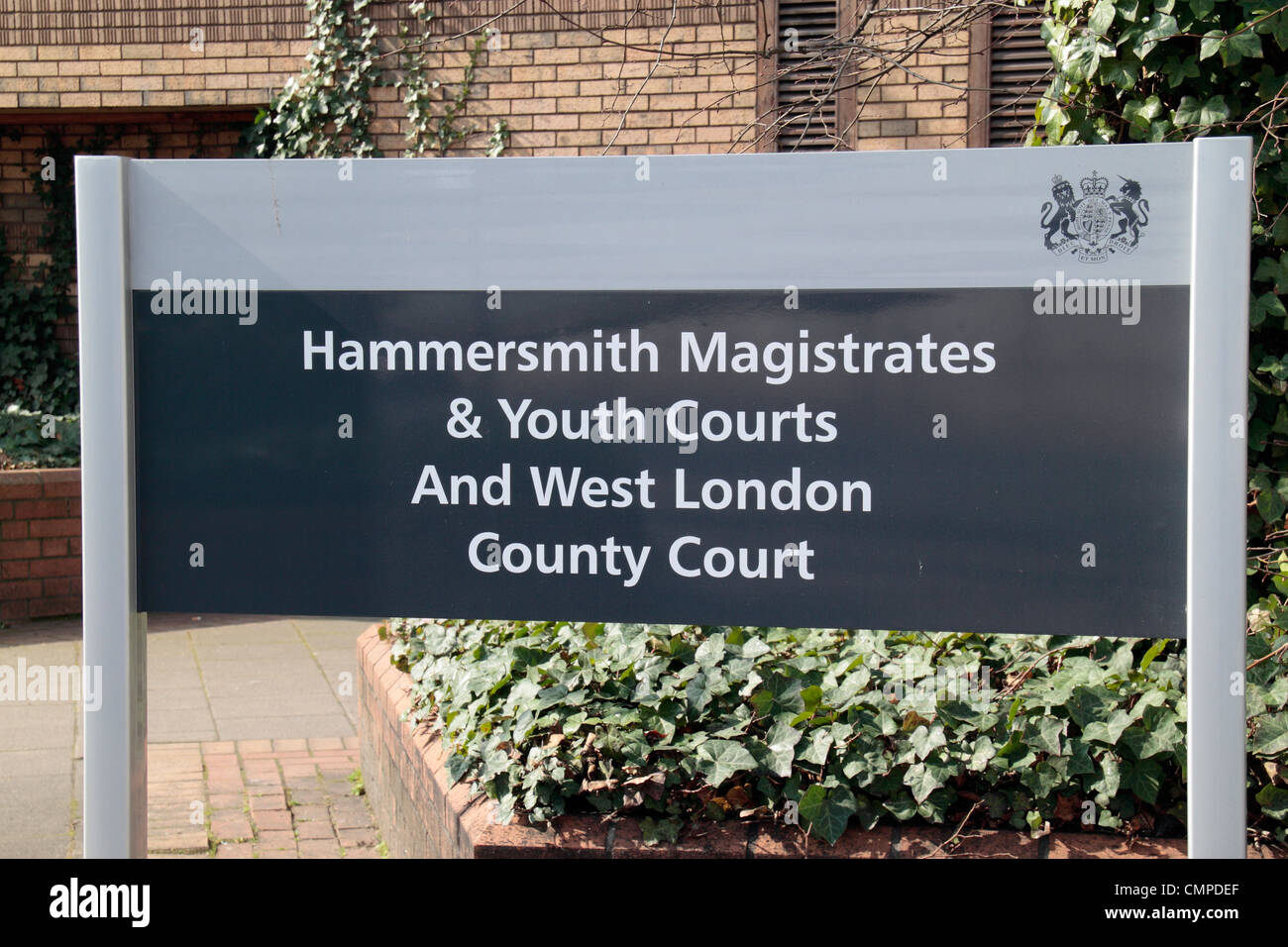 His majestys court service hi-res stock photography and images - Alamy