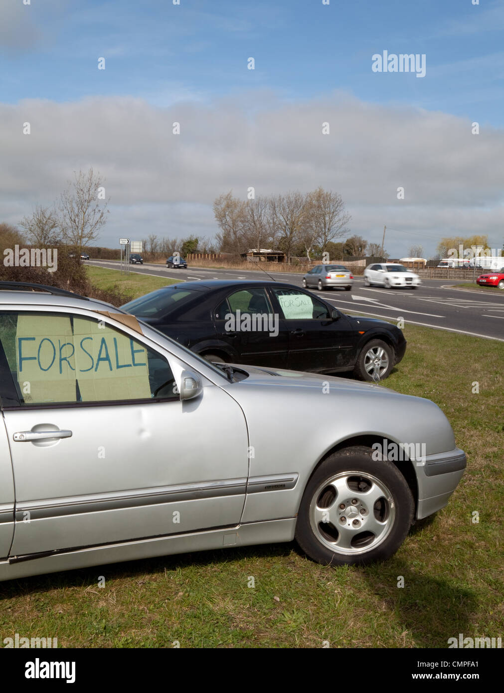 Car sold sign hi-res stock photography and images - Alamy