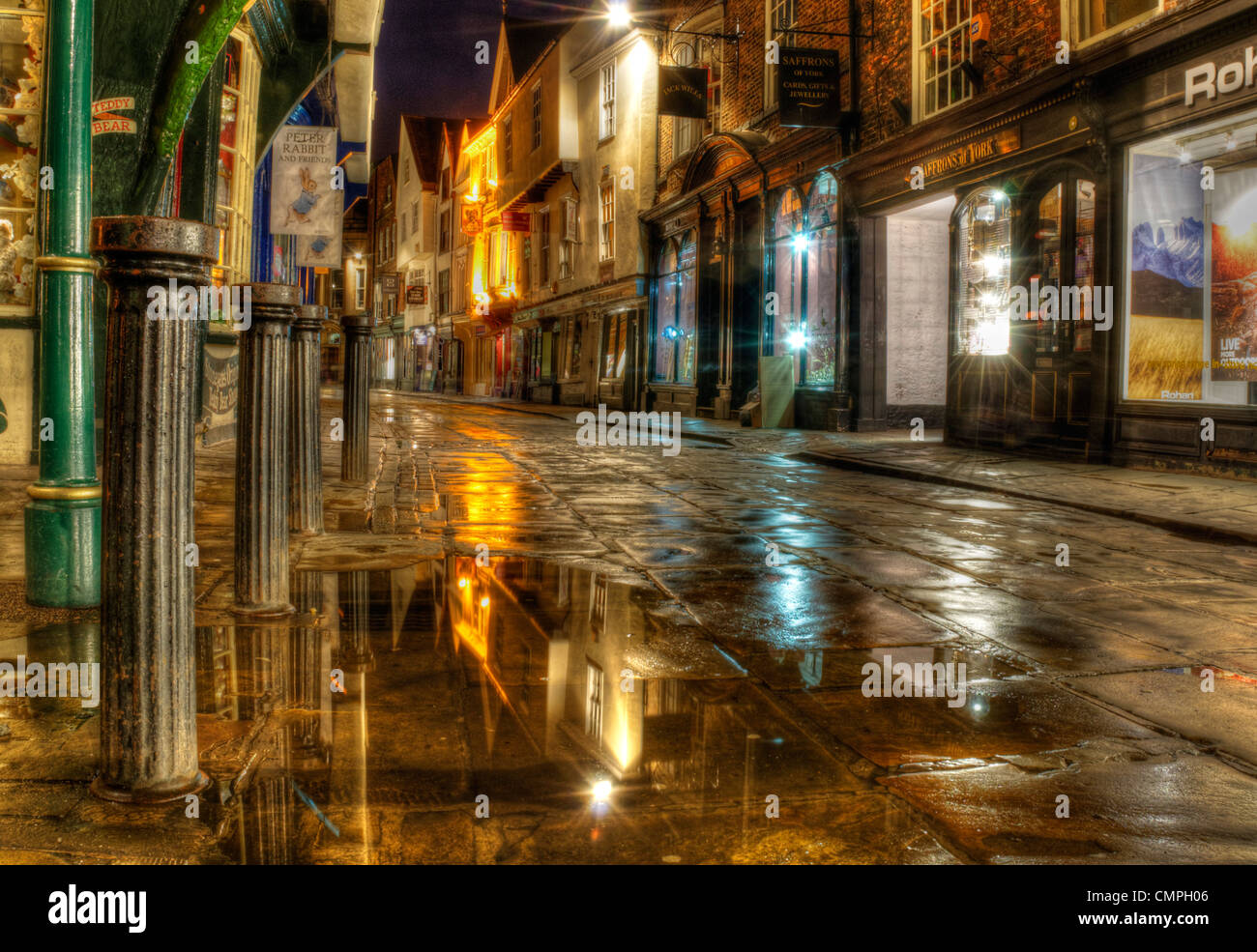 Stonegate, York at night Stock Photo - Alamy