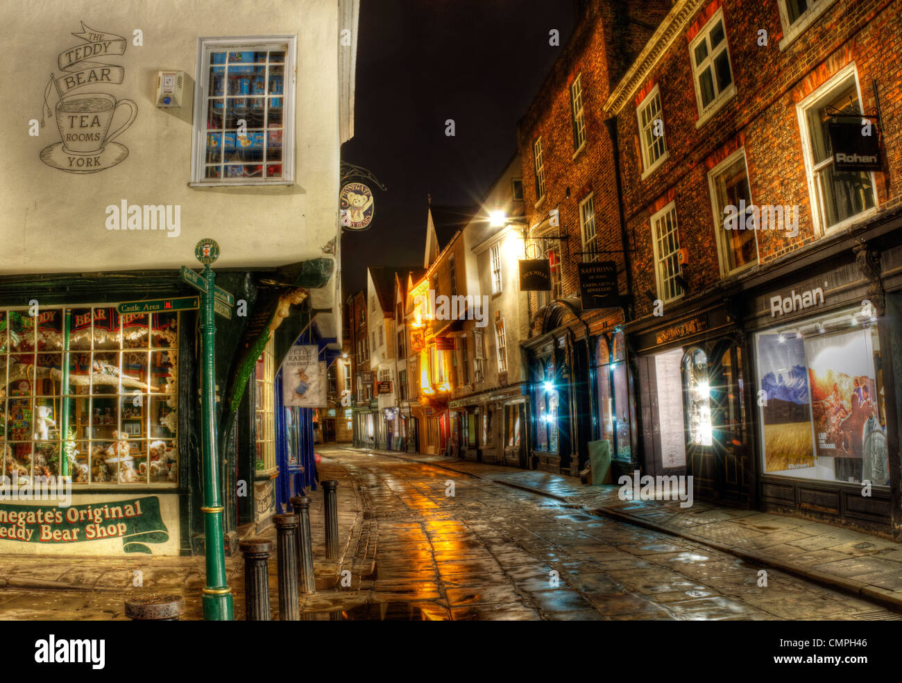 Stonegate, York at night Stock Photo - Alamy