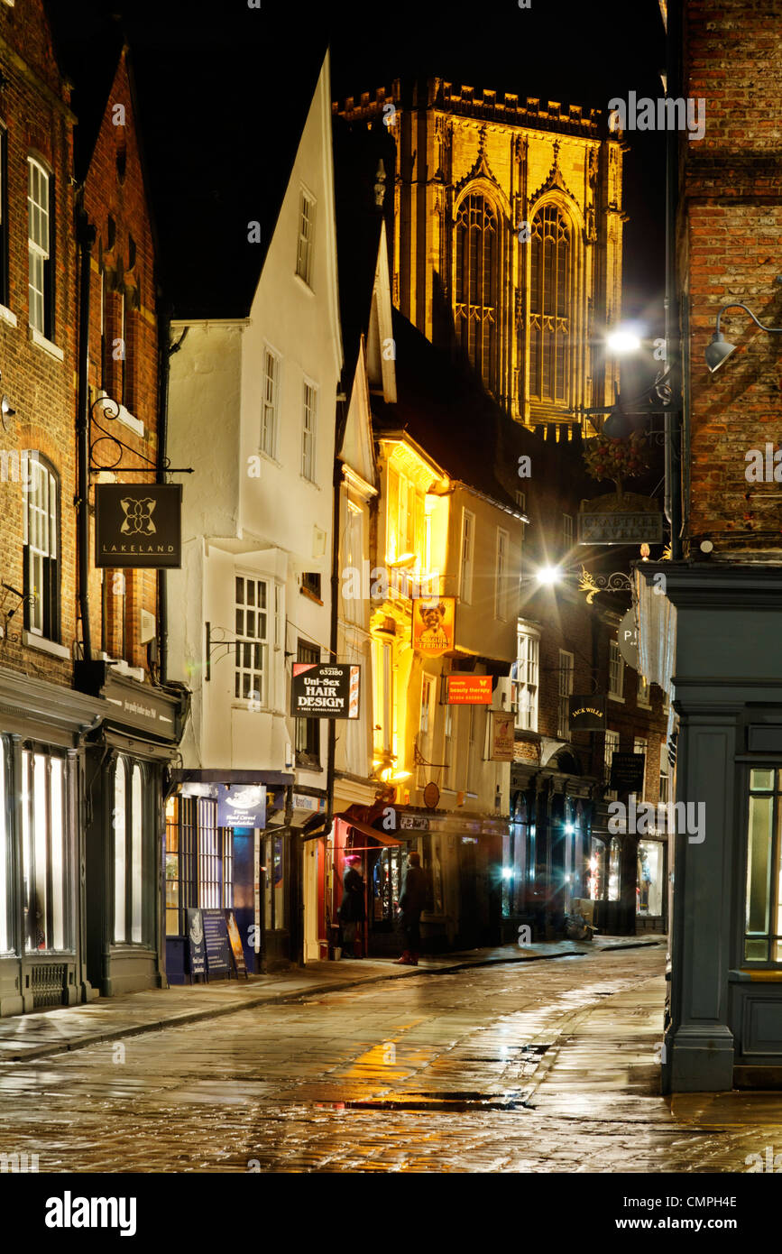 Stonegate and York Minster at night Stock Photo - Alamy