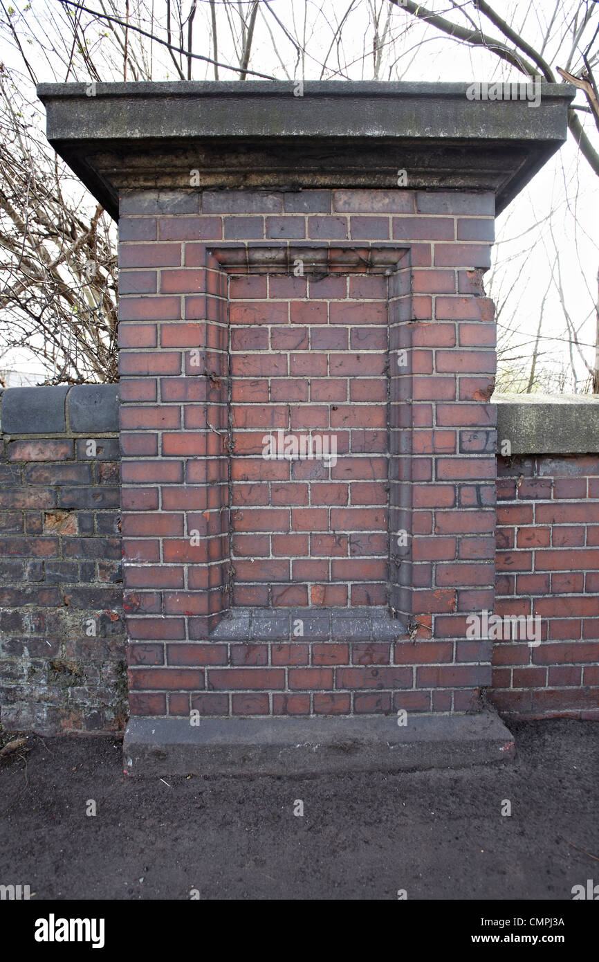 Close up detail of some interesting brickwork Stock Photo - Alamy