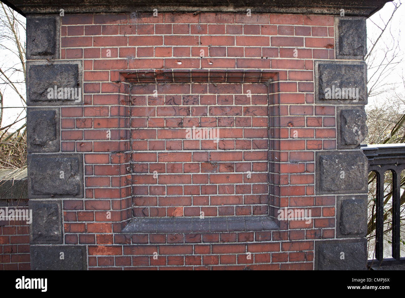 Close up detail of some interesting brickwork Stock Photo - Alamy