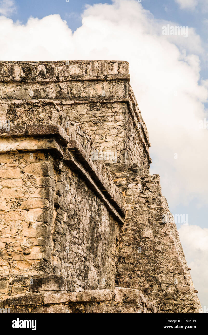 El Castillo Pyramid Maya Ruins Tulum Mexico // TULUM, Mexico — El ...