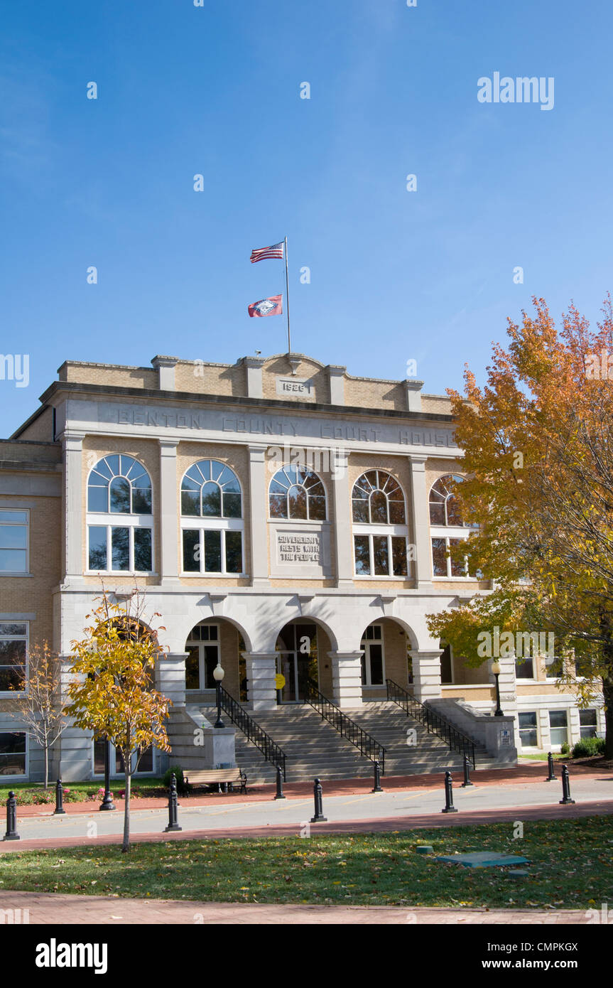Benton County Courthouse on the town square in Bentonville, Arkansas ...
