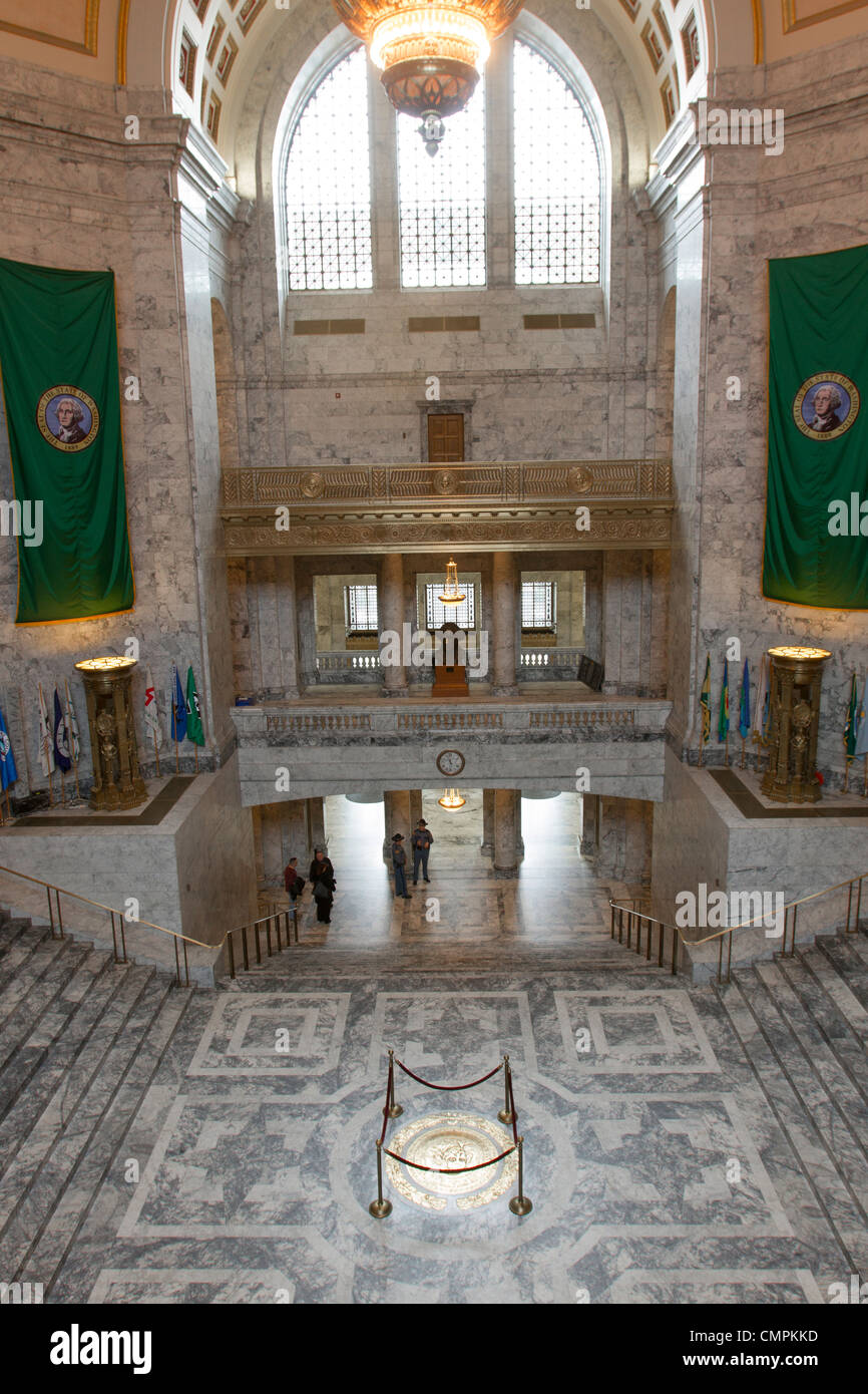 Rotunda lobby hi-res stock photography and images - Alamy