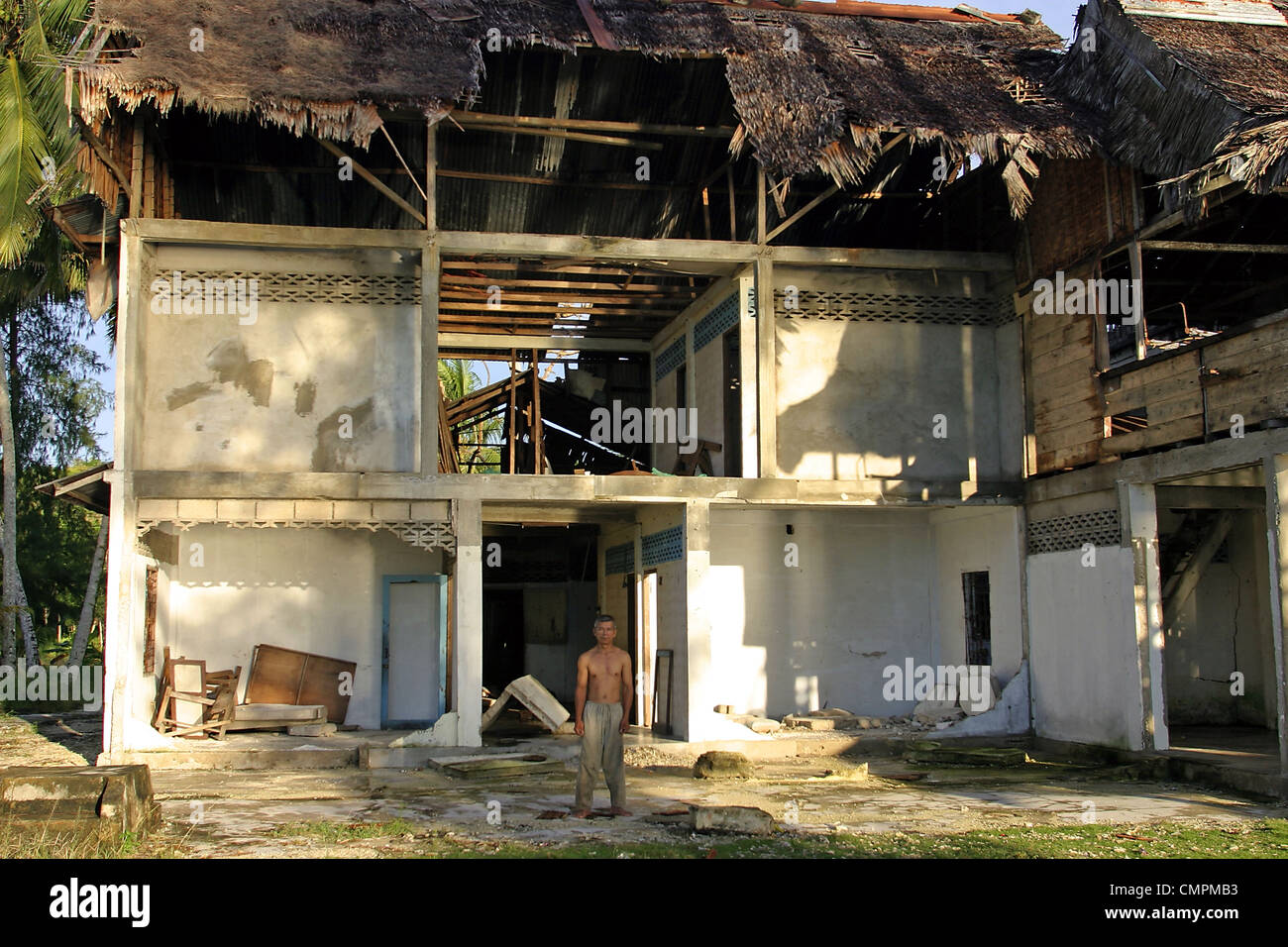 Destruction in Lagundri Bay, Nias Island after the March 28 2005 ...