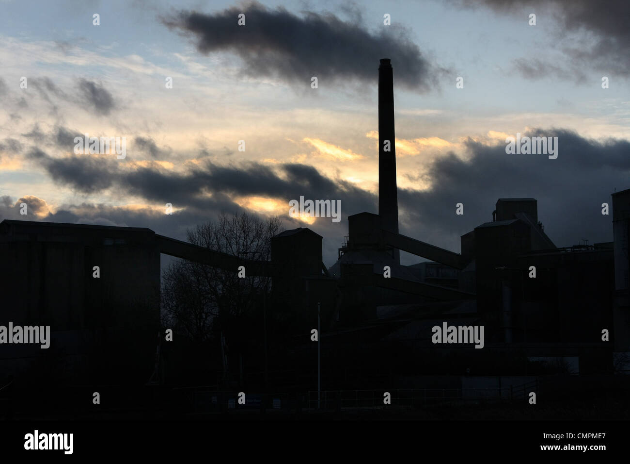 Factory chimney cement hi-res stock photography and images - Alamy