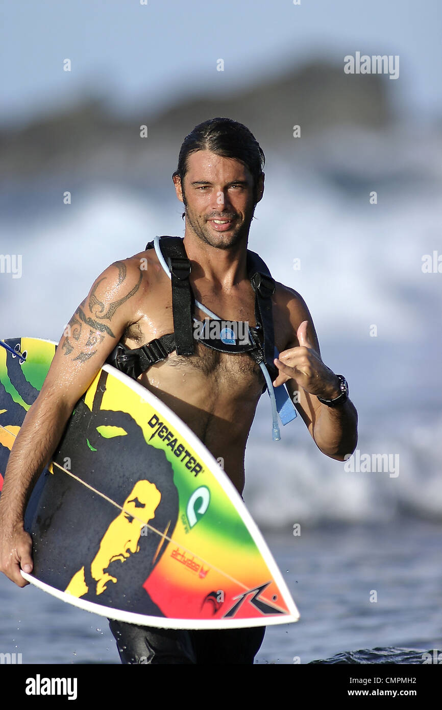 Strong maori male hi-res stock photography and images - Alamy