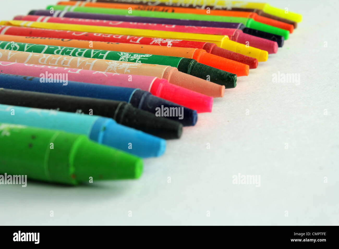 Crayon line hi-res stock photography and images - Alamy
