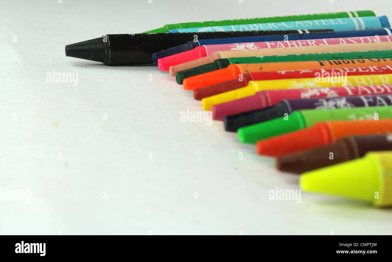 Crayon line hi-res stock photography and images - Alamy