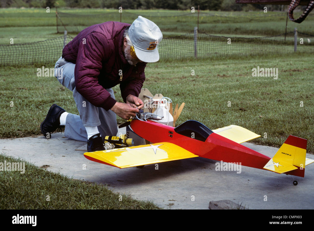 Fashion models 1990s hi-res stock photography and images - Alamy