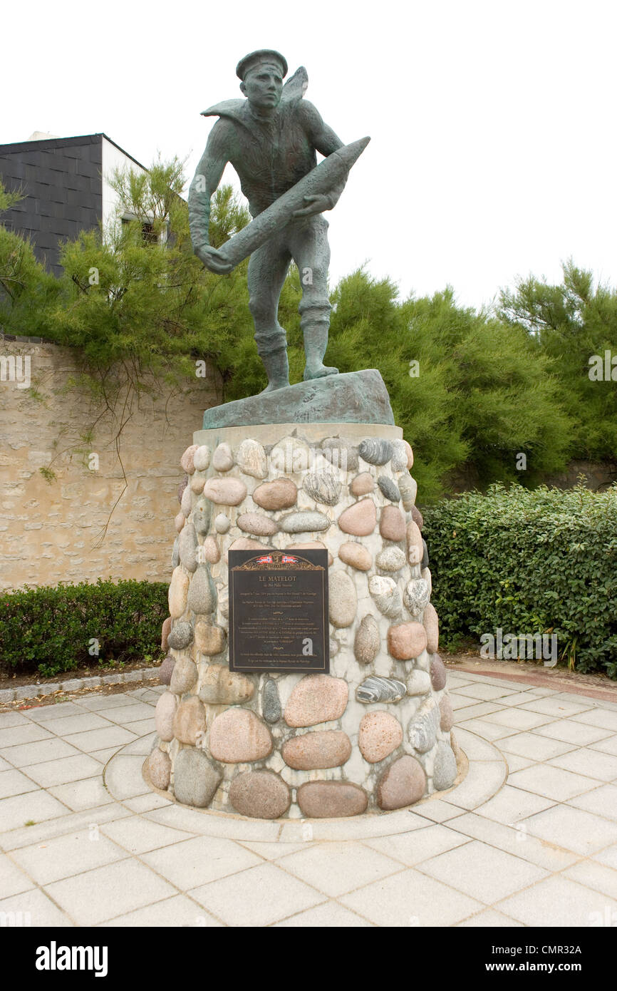 Le Matelot statue on Sword Beach at Hermanville sur Mer in Normandy ...