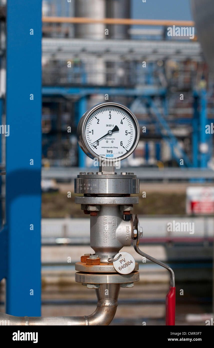 Industrial Complex Pipes High Resolution Stock Photography and Images ...