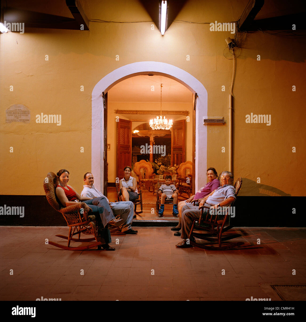 Colonial family hi-res stock photography and images - Alamy