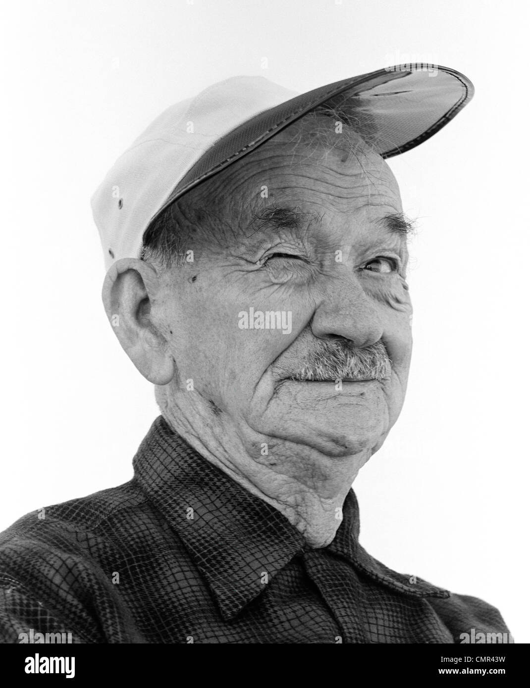 Senior man wearing flannel shirt hi-res stock photography and images ...